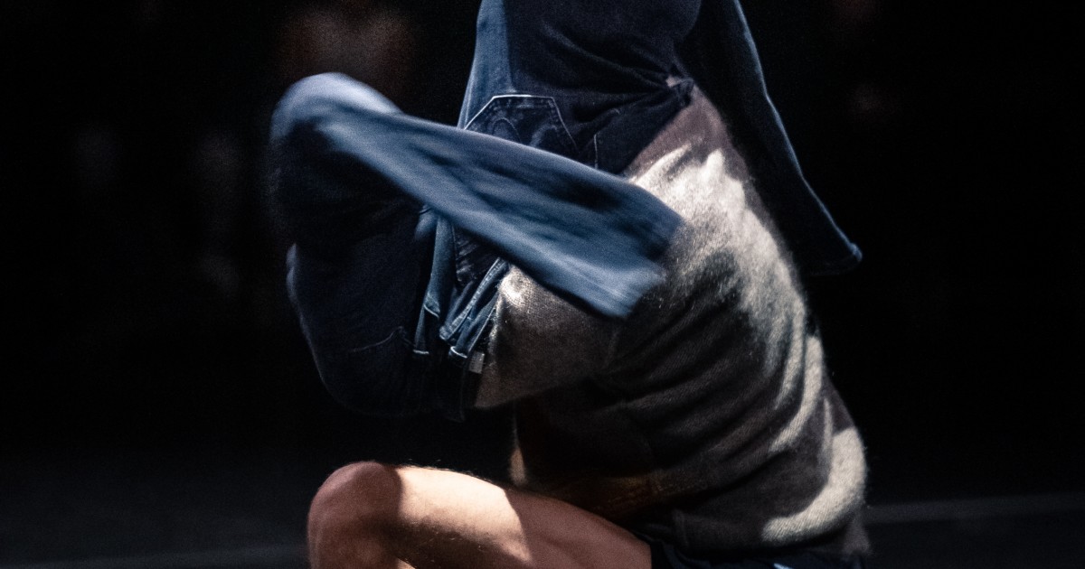 Daniel Linehan Hiatus | Body of Work | Centre national de la danse